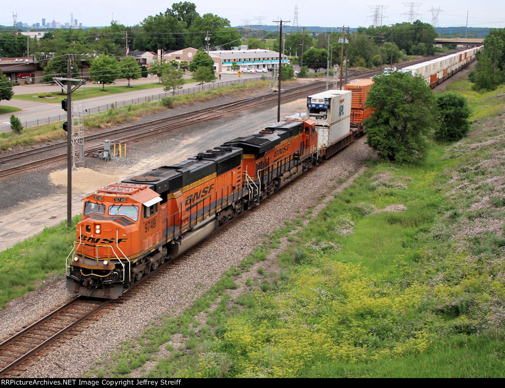 BNSF 9749